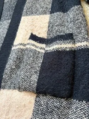 Dreamers By Debut | Sweaters | Dreamers By Debut Open Front Black Cream ...